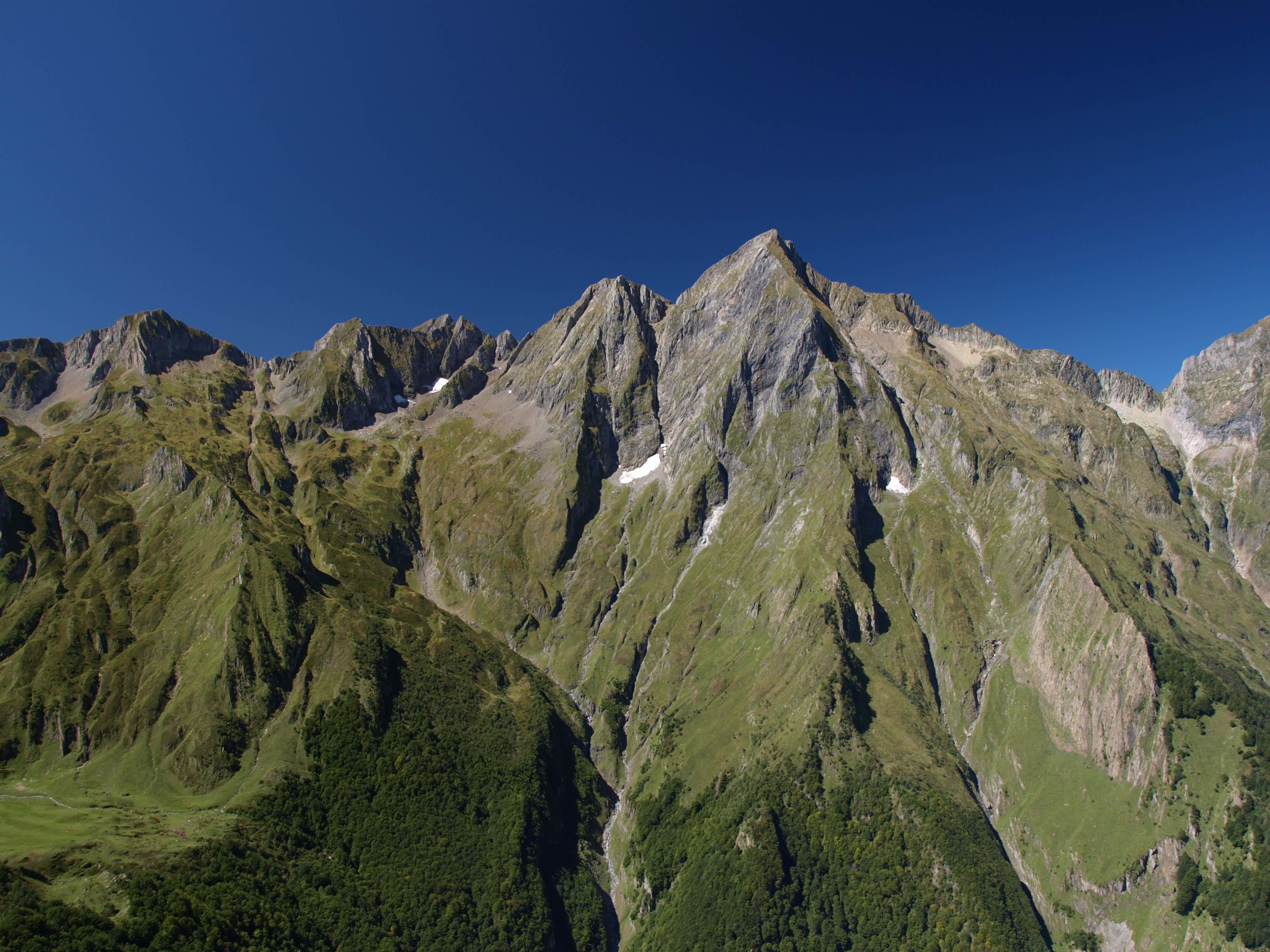 Le Mont Valier vue de Seix – Refuge Les Estagnous